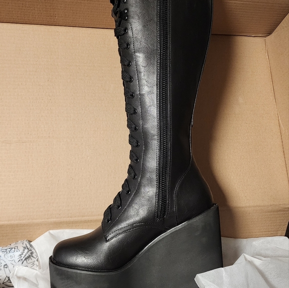 Dolls Kill | Shoes | Dollskill Current Mood Obsidian Pocket Platform ...